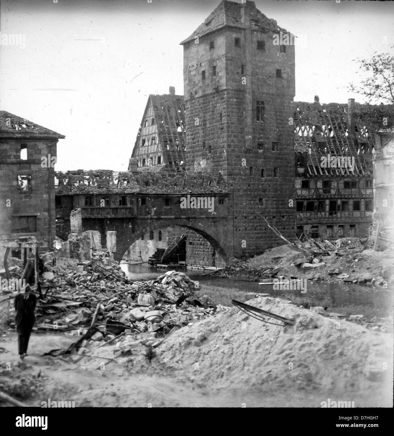 Bombed building, post-WWII Germany Stock Photo - Alamy