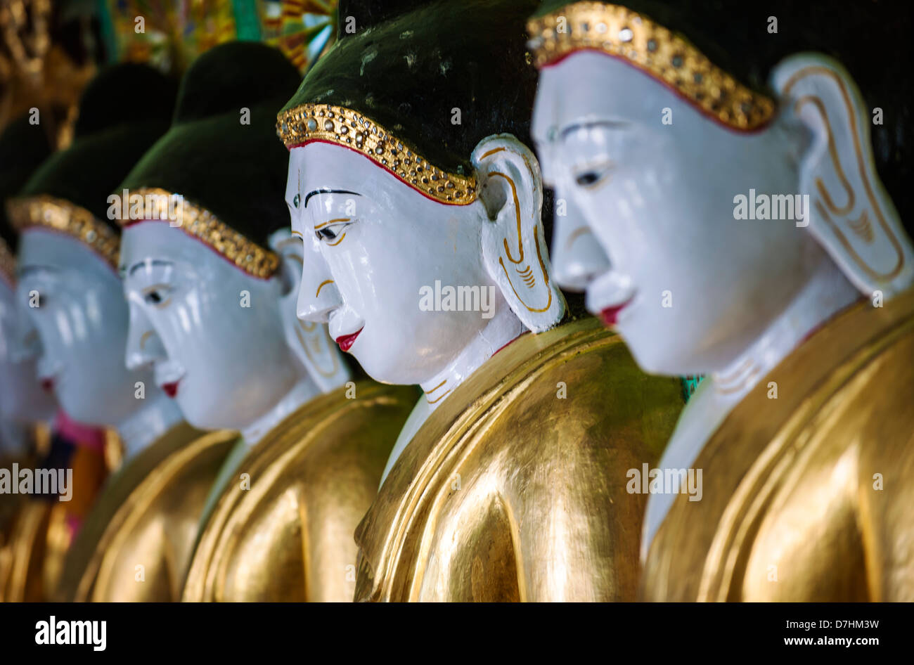 A line of 45 sitting Buddhas (in total) in the U Min Thonze Pagoda ...