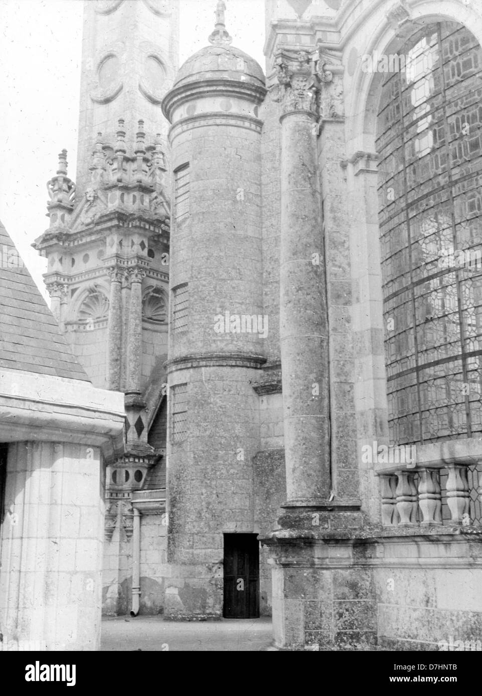 This photo captures the intricate roof details of ChÃ¢teau de Chambord ...