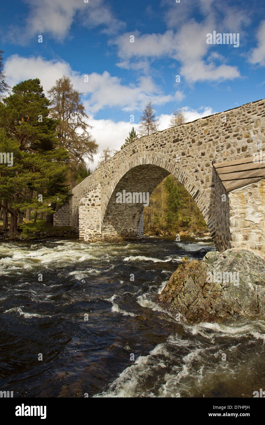 Old brig dee hi-res stock photography and images - Alamy
