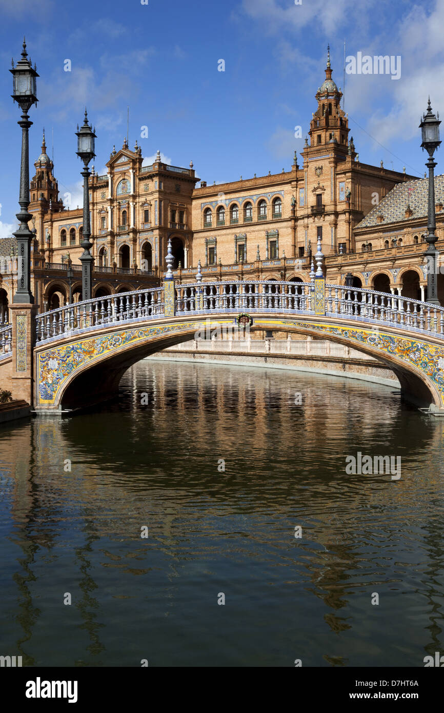 Triana seville hi-res stock photography and images - Alamy
