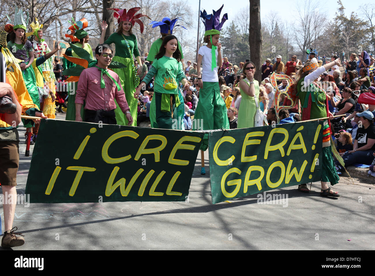 Earth day parade kids hi-res stock photography and images - Alamy