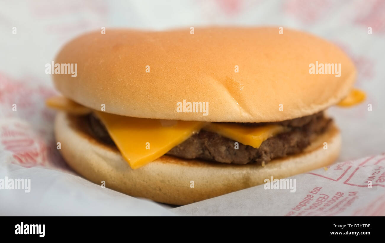 Mcdonalds cheeseburger hi-res stock photography and images - Alamy