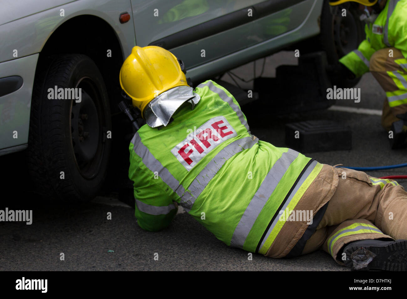 Formby, Merseyside, UK 8th May, 2013. Stabilising the car. A Rescue ...