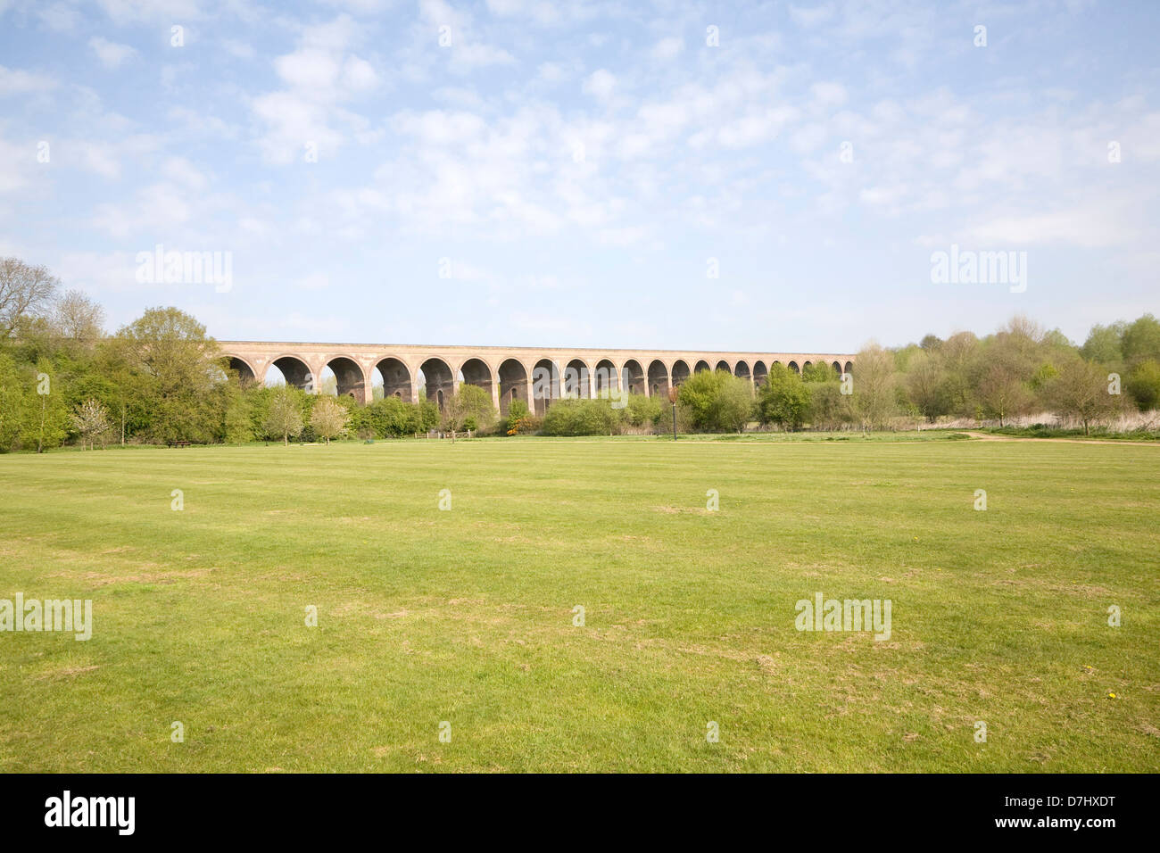 Colne valley viaduct hi-res stock photography and images - Alamy