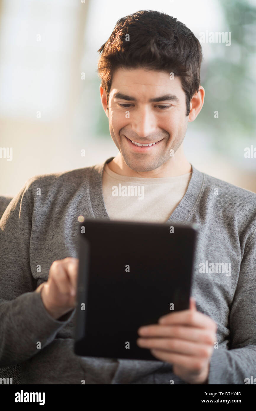 Internet tablet hi-res stock photography and images - Alamy