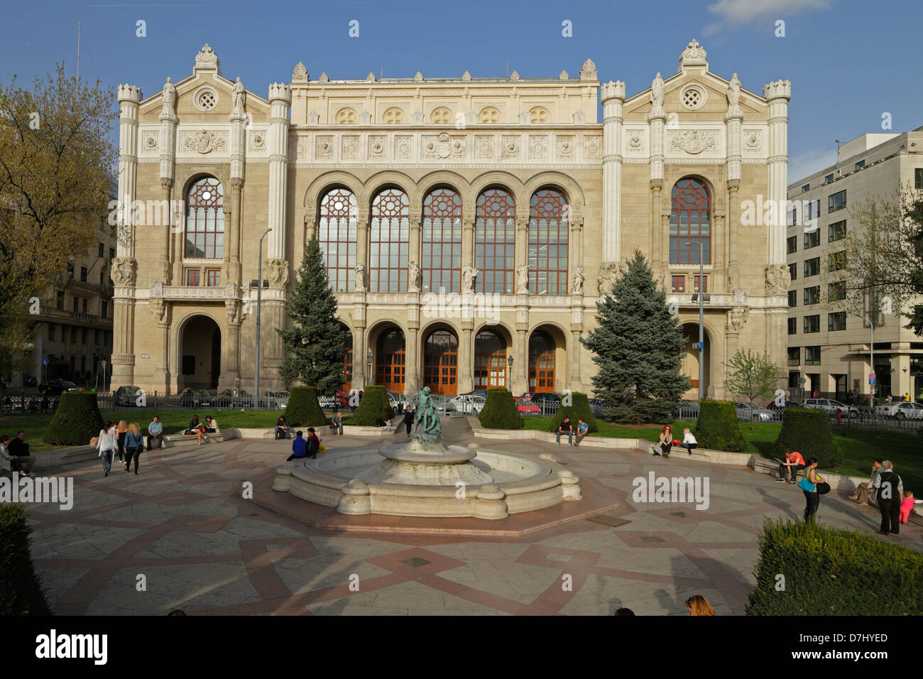 Vigado square budapest hi-res stock photography and images - Alamy