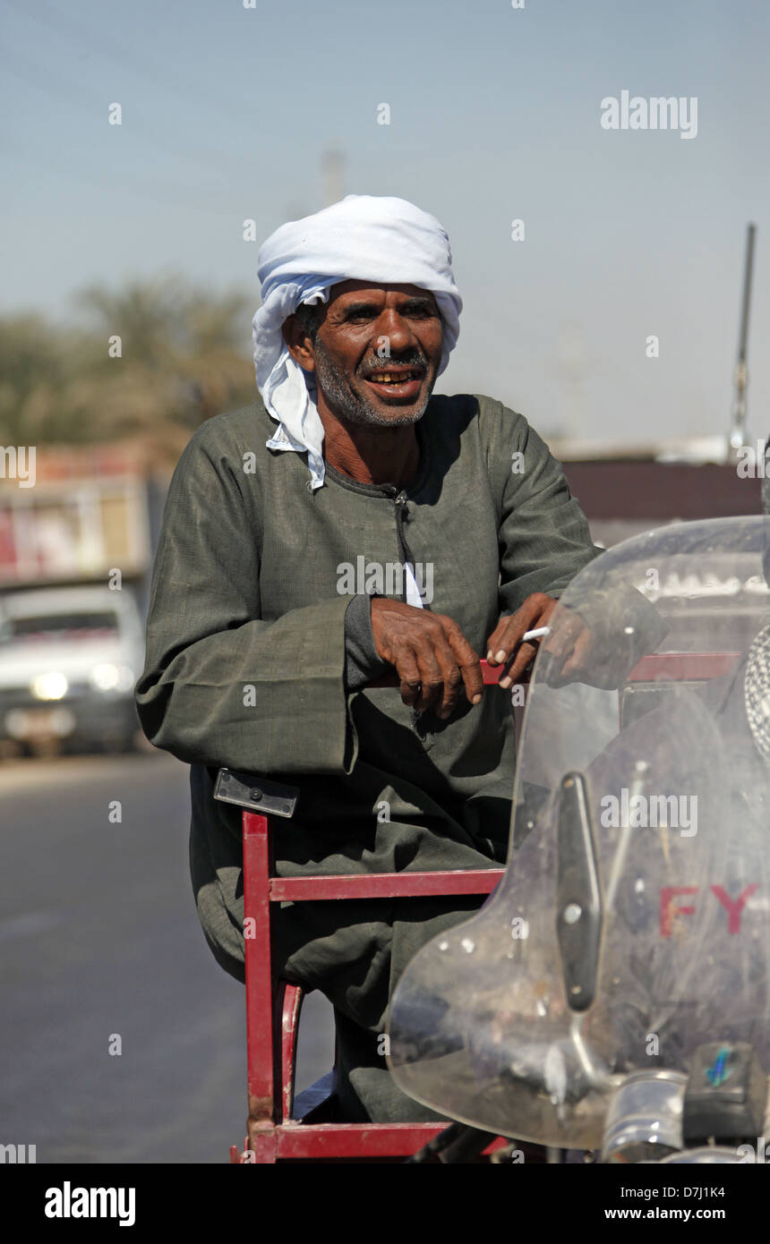 EGYPTIAN MAN WEARING TURBAN NEAR ASWAN EGYPT 11 January 2013 Stock ...