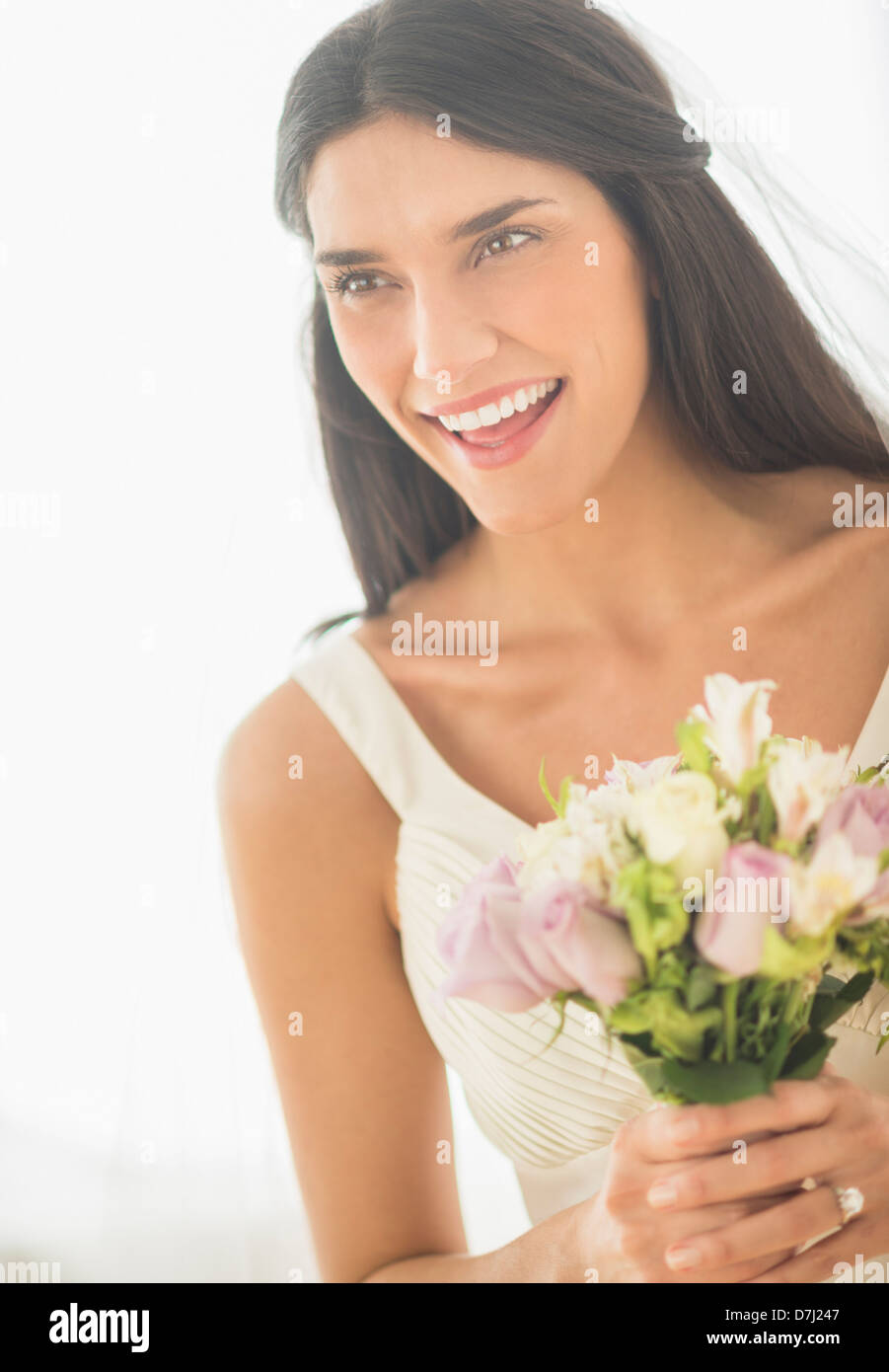 Portrait bride wedding holding bouquet hi-res stock photography and ...