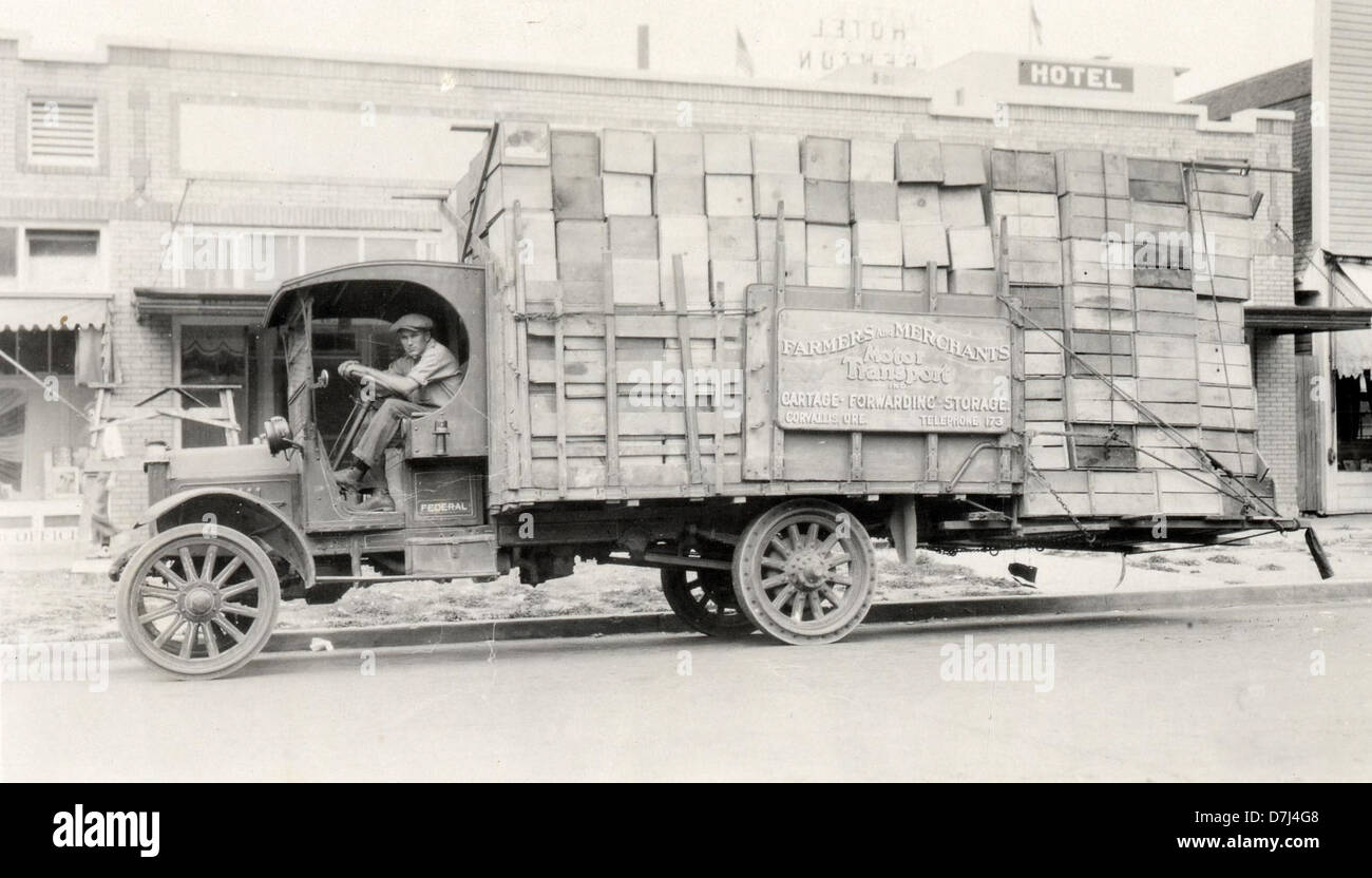 The *1925 Federal Motor Truck* was a key part of early 20th-century ...