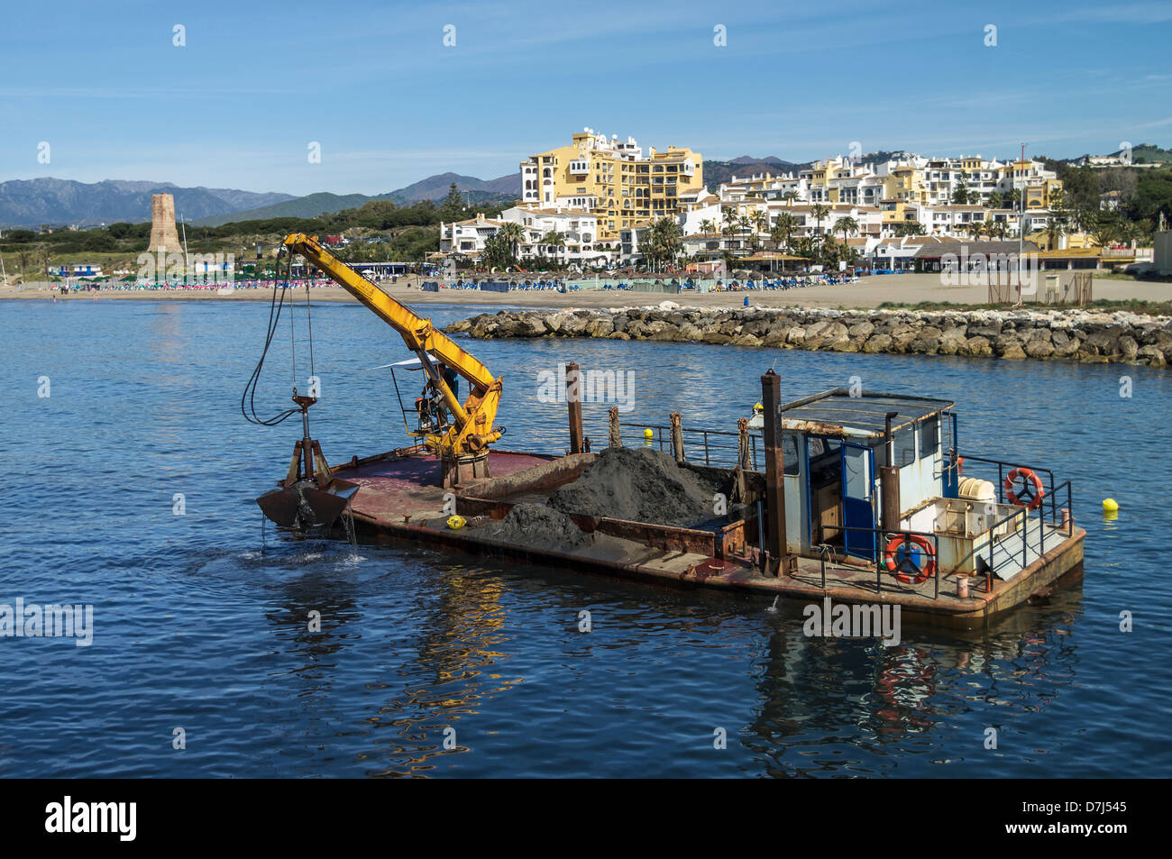 Dredger crane hi-res stock photography and images - Alamy