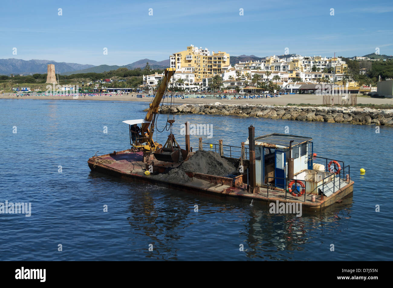 Dredger crane hi-res stock photography and images - Alamy