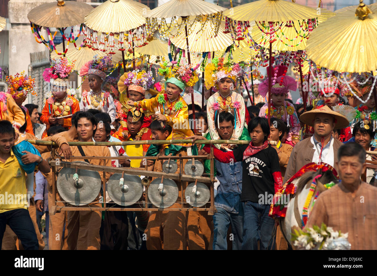 Buddhist novice ordination ceremony in Mae Hong Sorn, Thailand Stock ...