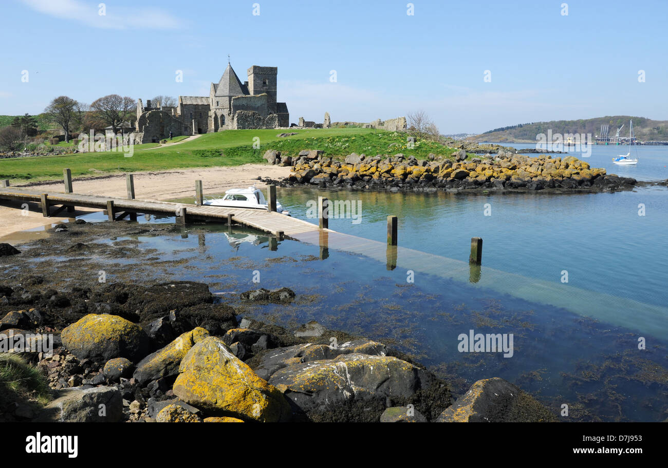 Inchcolm abbey hi-res stock photography and images - Alamy