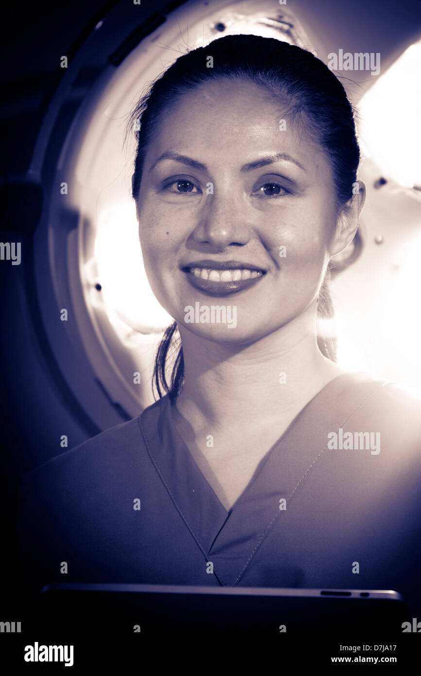 Filipino nurse hi-res stock photography and images - Alamy
