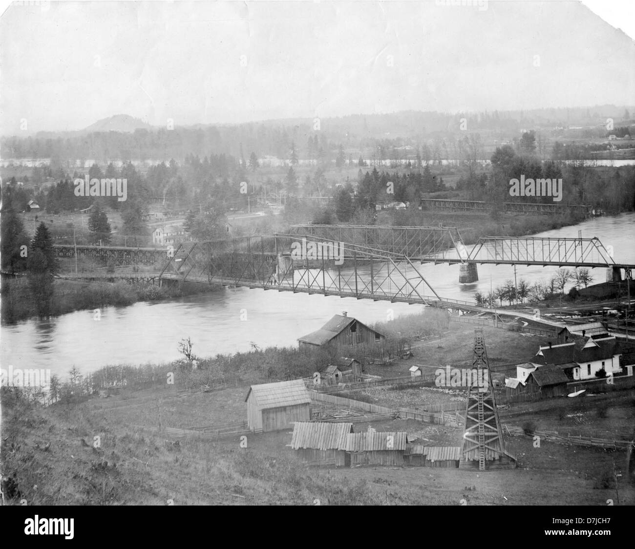 This image depicts the bridge spanning the Willamette River in ...