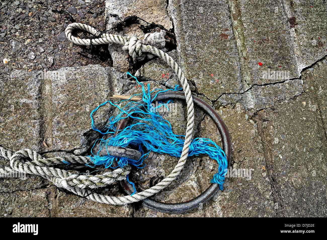 Mooring process hi-res stock photography and images - Alamy