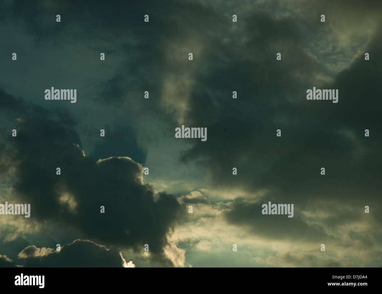 Dramatic_sky hi-res stock photography and images - Alamy