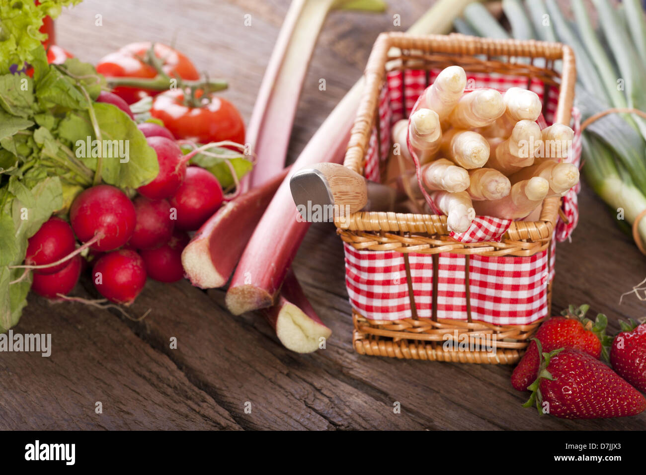 Spring fruit and vegetables basket hi-res stock photography and images ...
