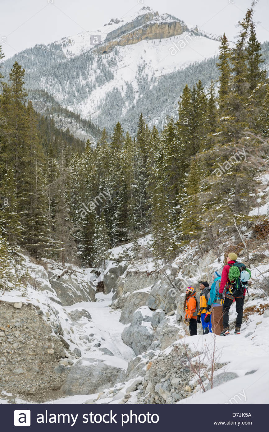 Hiking group mountains hi-res stock photography and images - Alamy