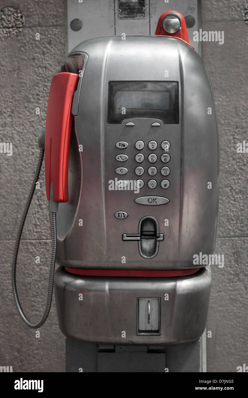 Phone call in public hi-res stock photography and images - Alamy