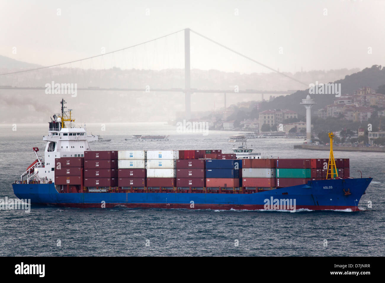 bosphorus connects the Marmara sea with the black sea Stock Photo - Alamy