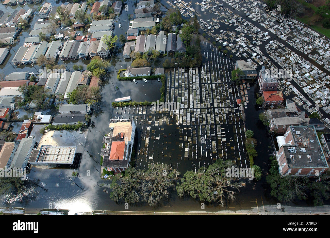 Aerial view flooding hurricane katrina hi-res stock photography and ...