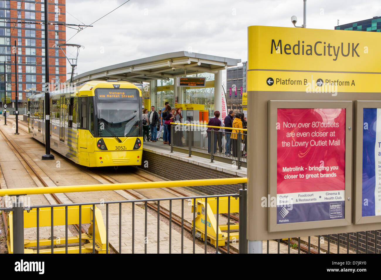 Manchester metro tram metro tram station hi-res stock photography and ...