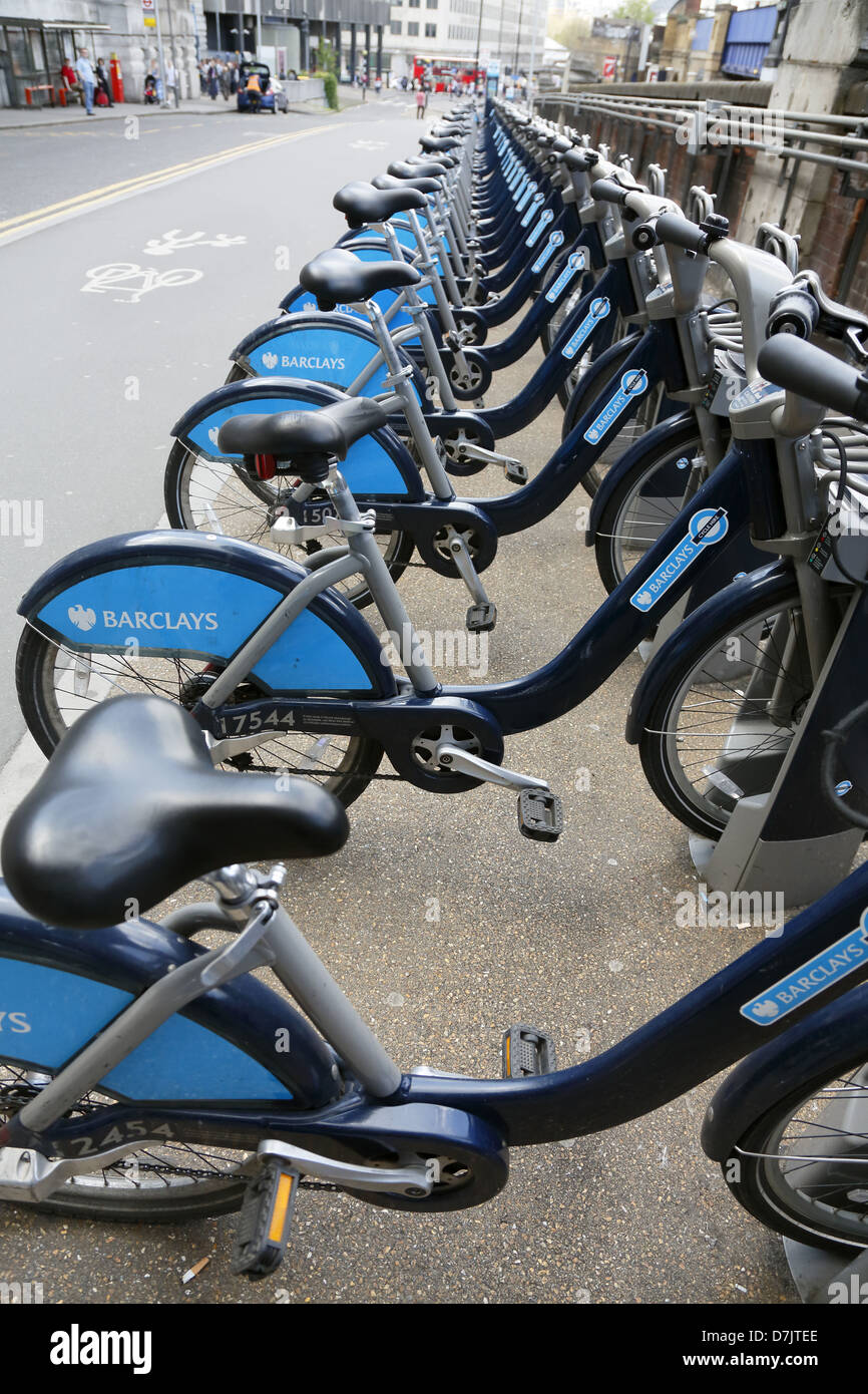 Cycle Hire docking station at Waterloo station Stock Photo - Alamy