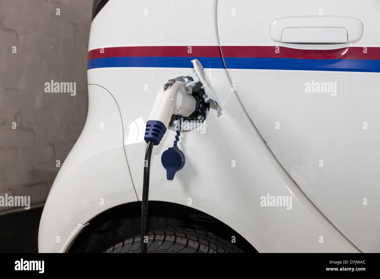 Car with plug hi-res stock photography and images - Alamy
