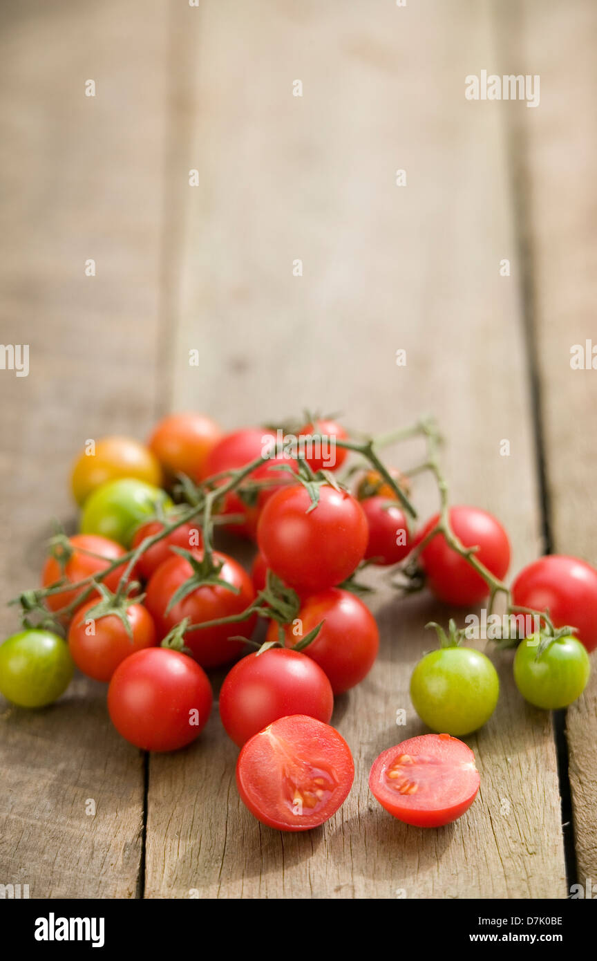 Italian vine ripened tomatoes hi-res stock photography and images - Alamy
