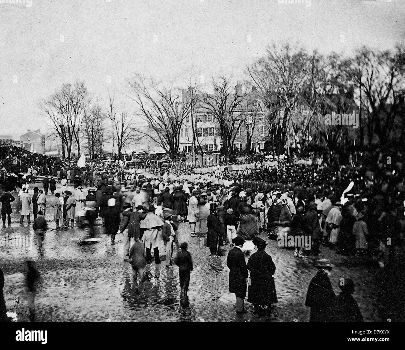 Crowd at Lincoln's second inauguration, March 4, 1865 Stock Photo - Alamy