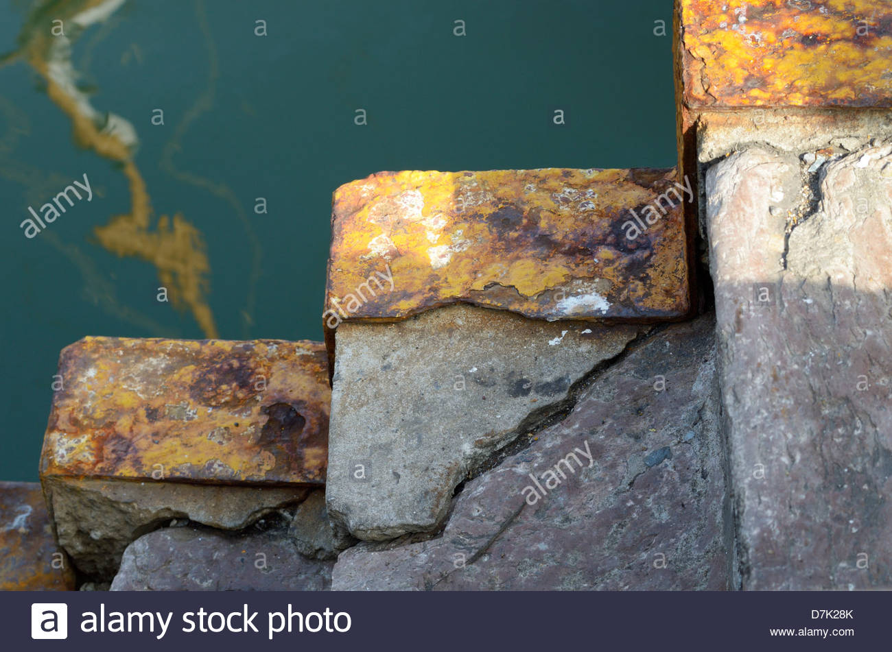 Stone Edging High Resolution Stock Photography and Images - Alamy