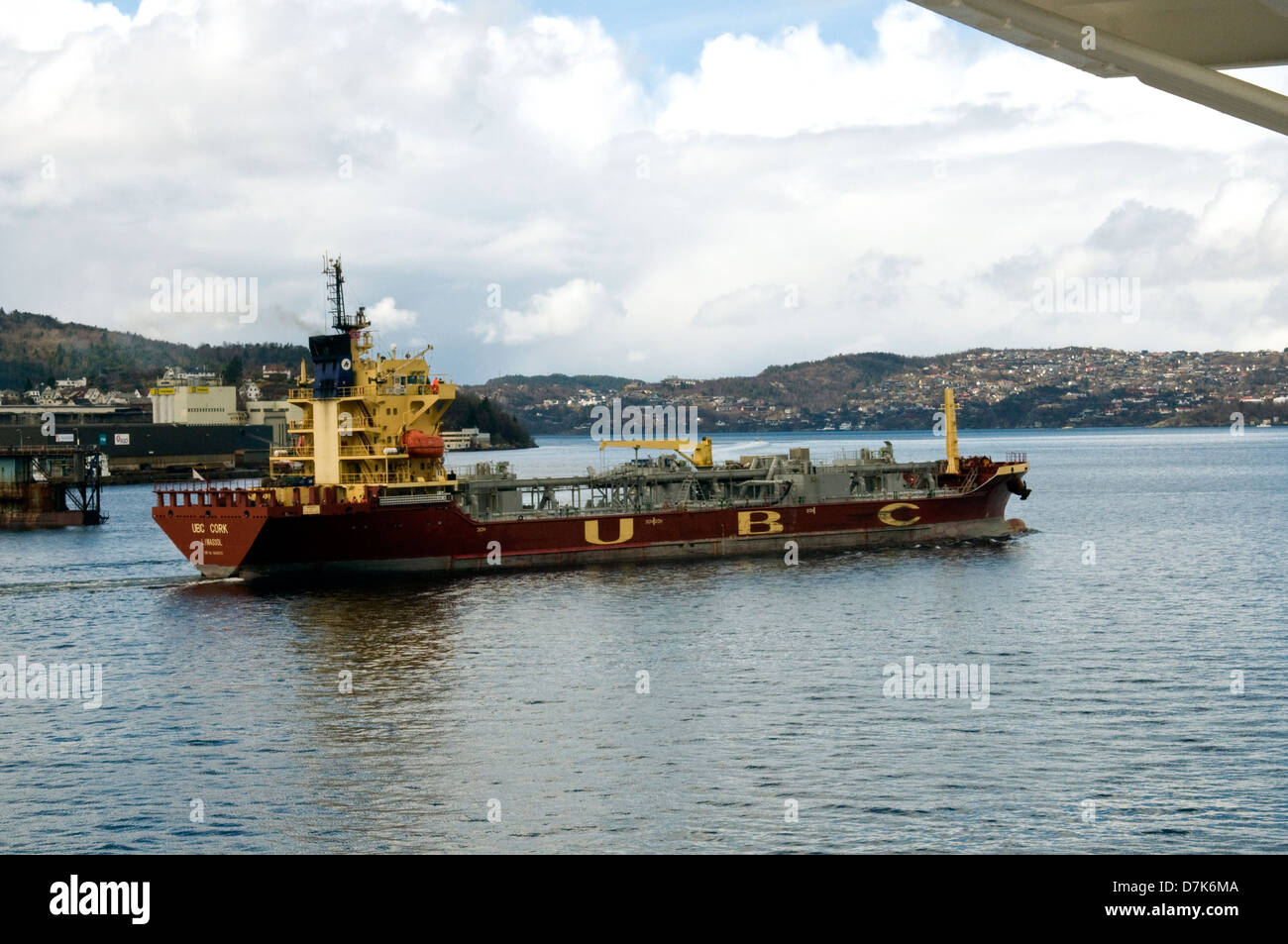 Loading sailing hi-res stock photography and images - Alamy