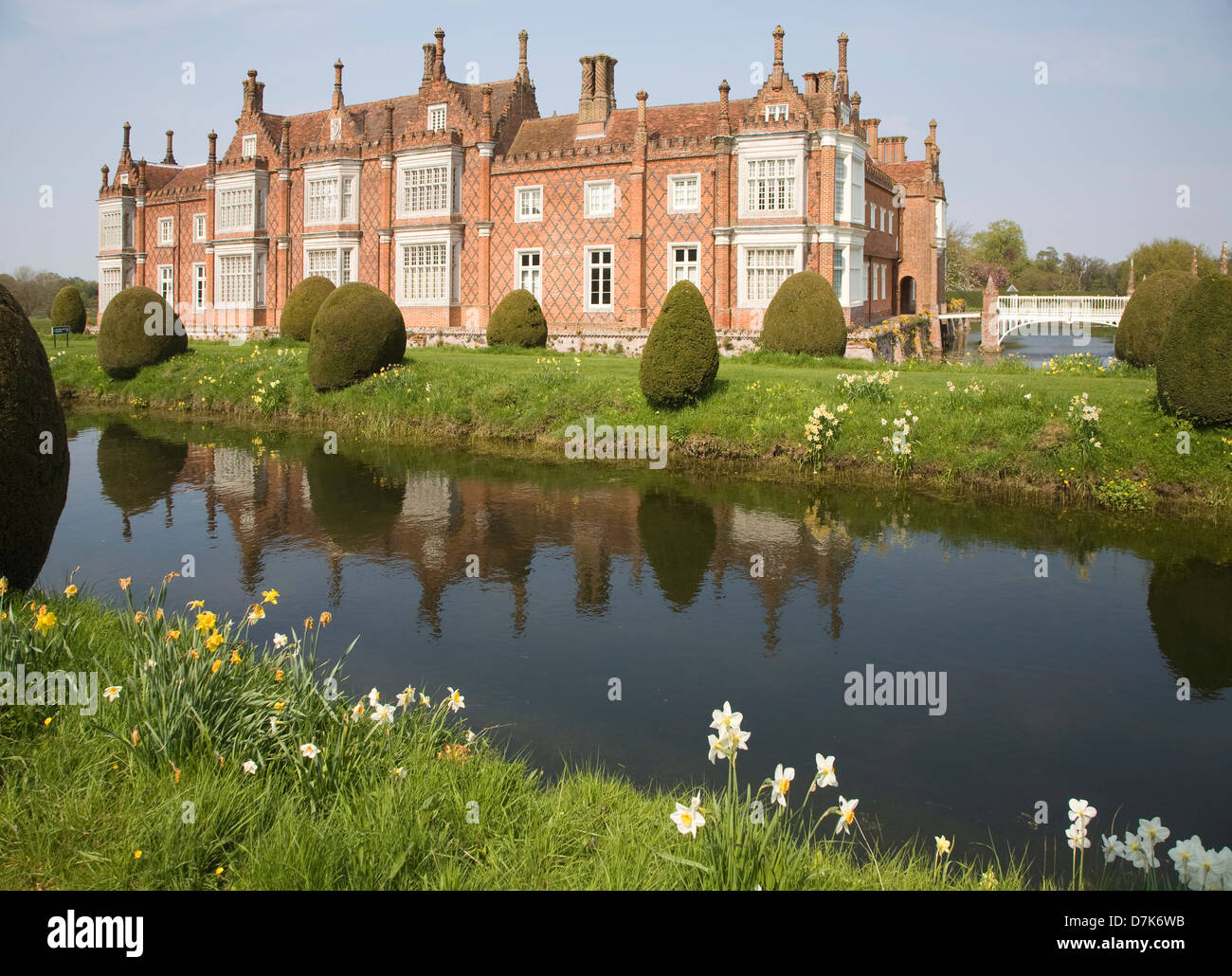 Moat hall hi-res stock photography and images - Alamy