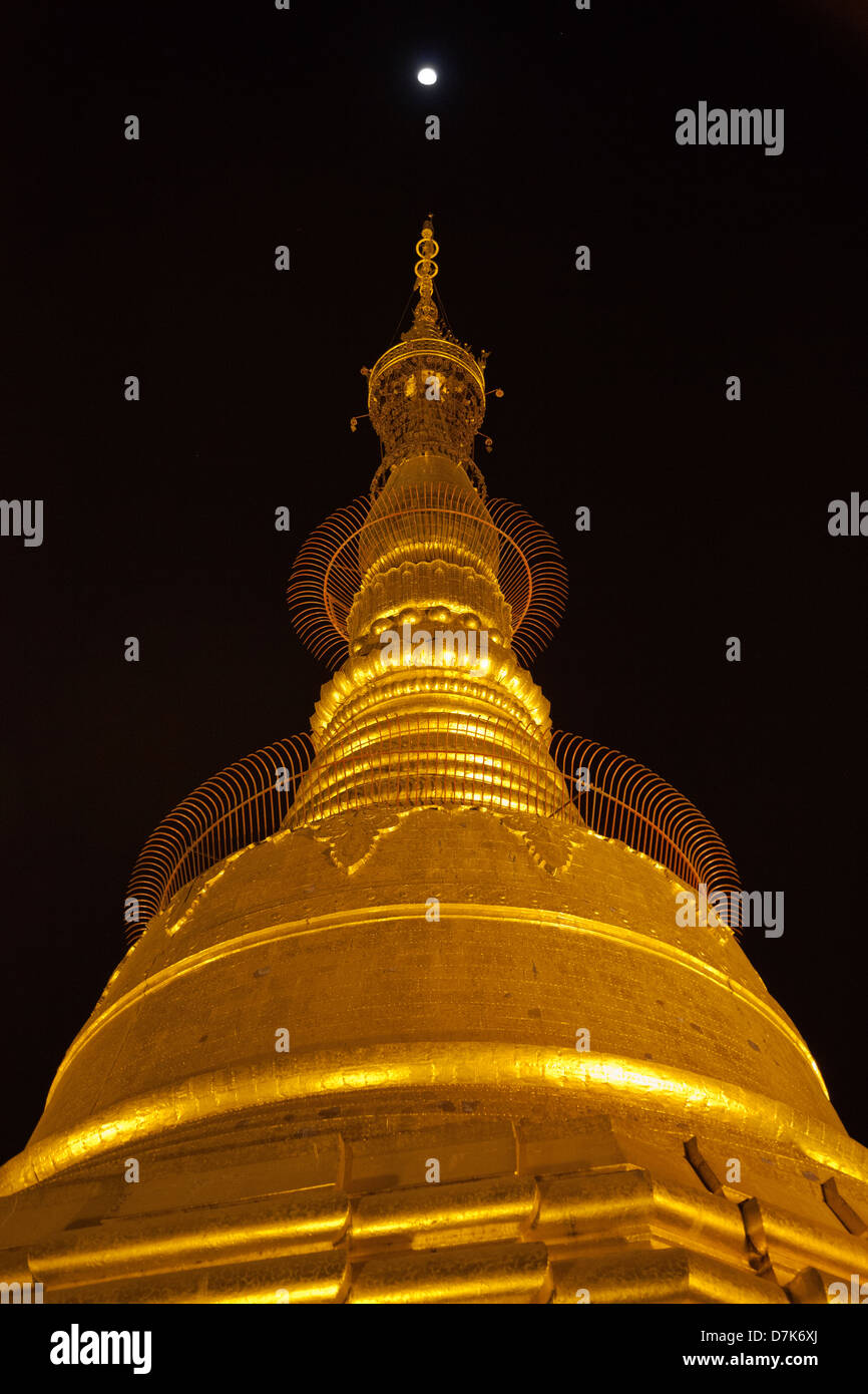 Stepped pagoda hi-res stock photography and images - Alamy