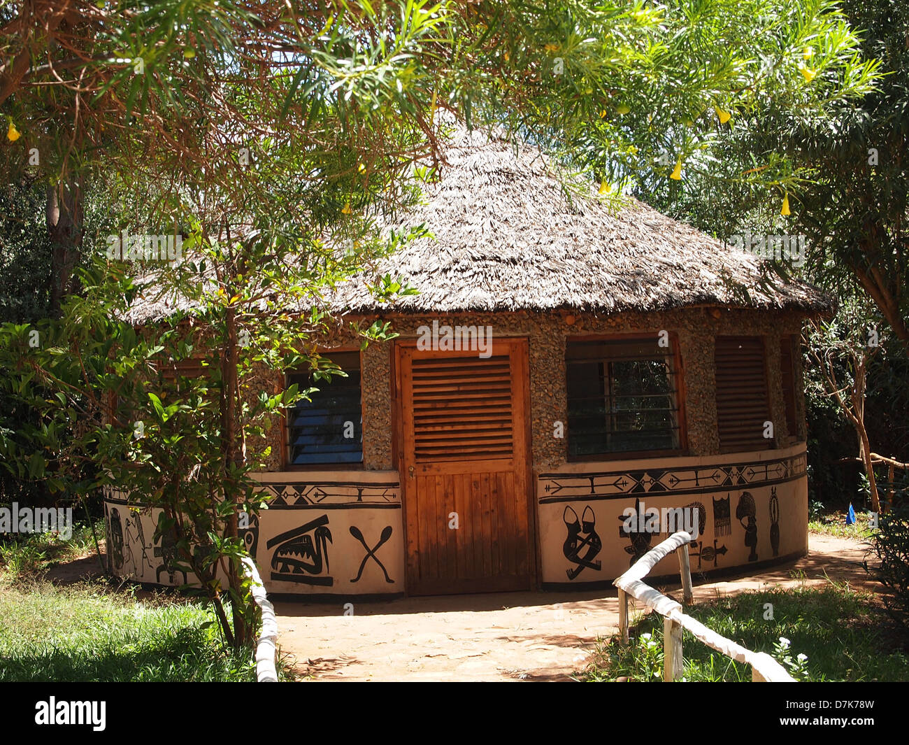 A circle hut in the wood Stock Photo - Alamy