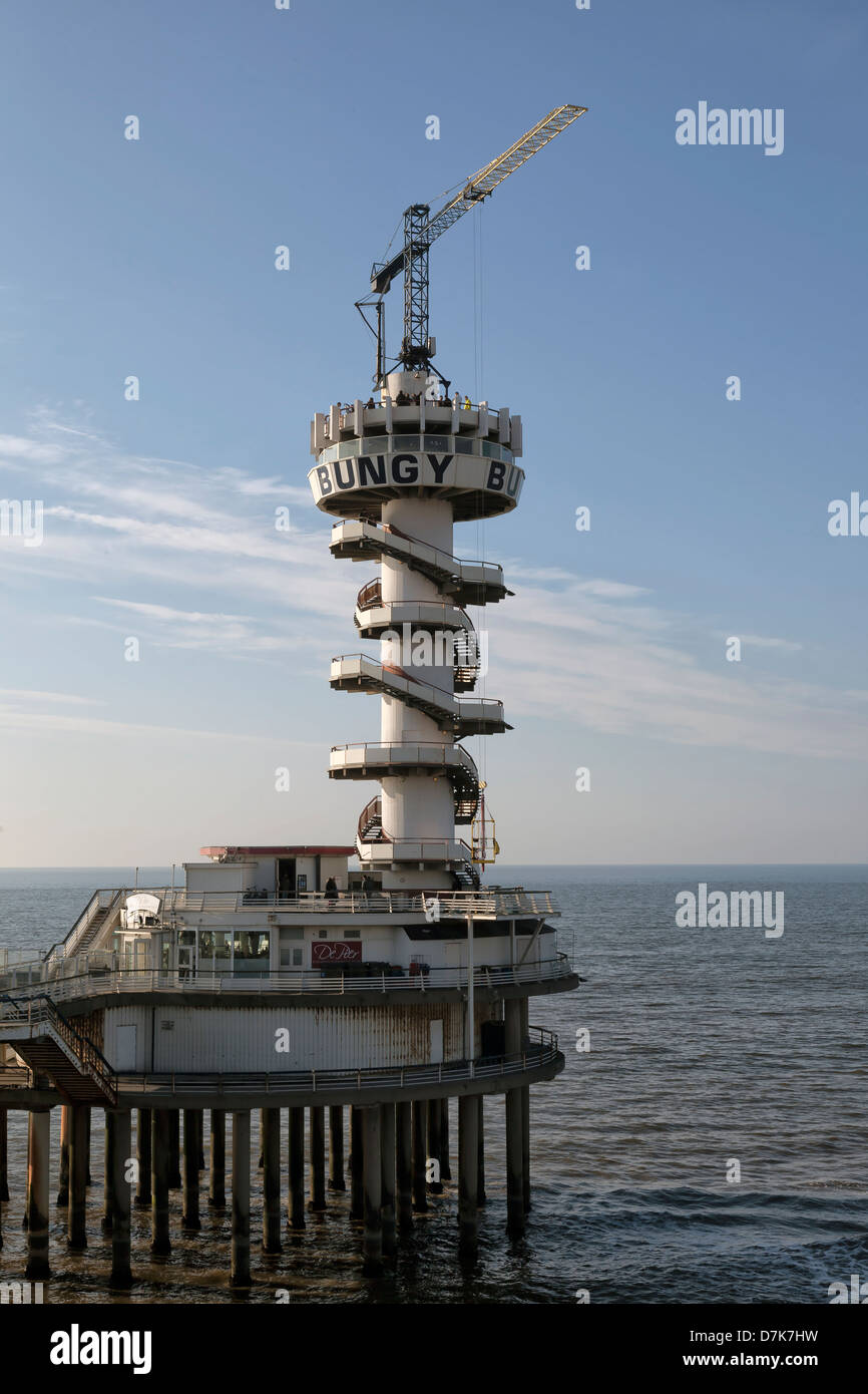 Bungee Jumping Tower High Resolution Stock Photography and Images - Alamy