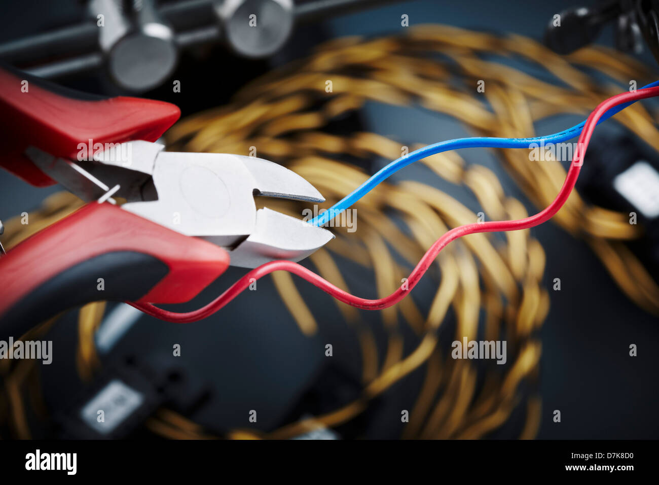 Wire cutters hi-res stock photography and images - Alamy