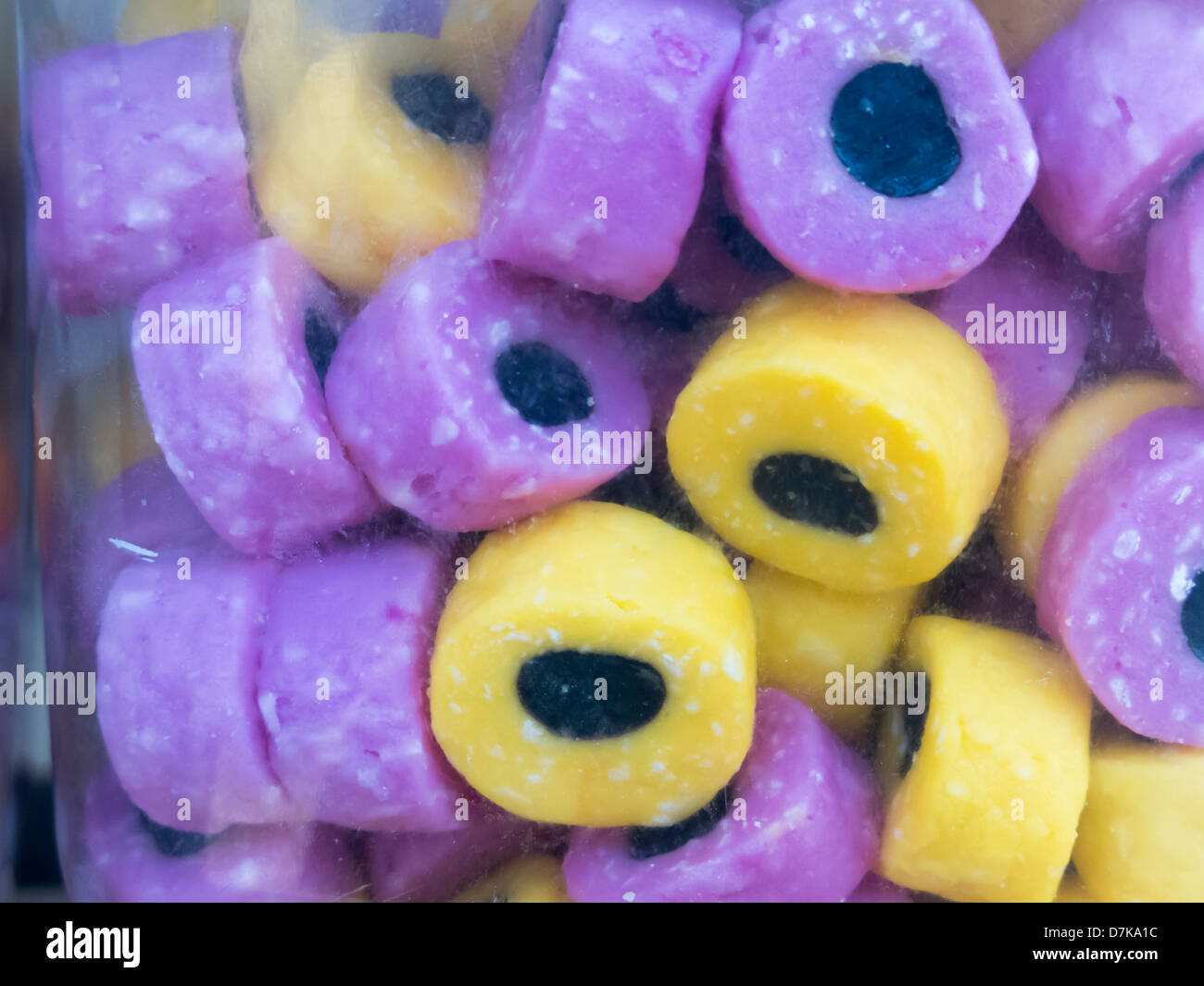 Brightly coloured sweets hi-res stock photography and images - Alamy