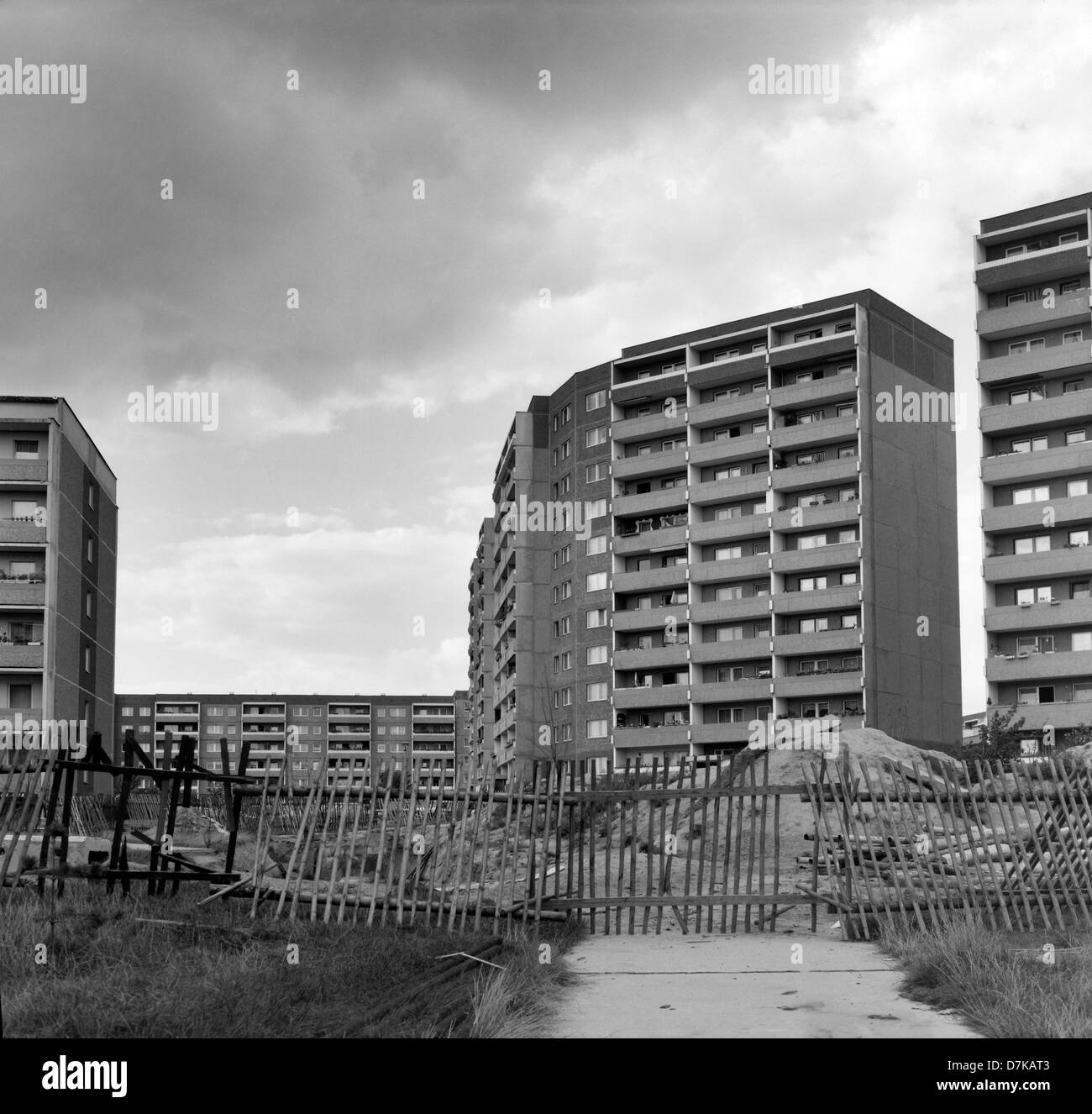 Gdr prefabricated slab construction hi-res stock photography and images ...