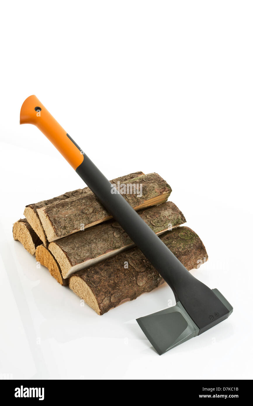 Axe damage hi-res stock photography and images - Alamy