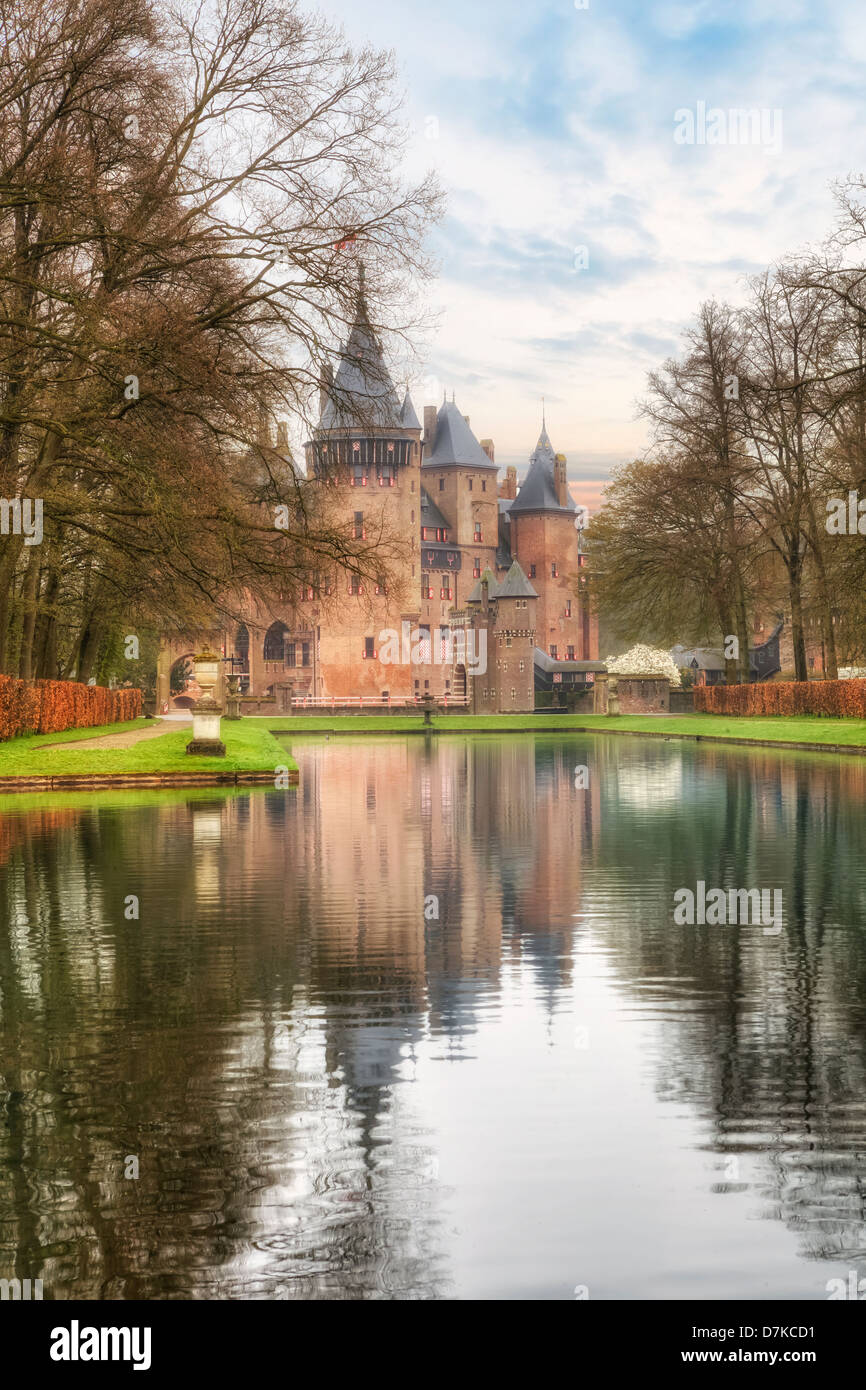 Kasteel haarzuilens hi-res stock photography and images - Alamy
