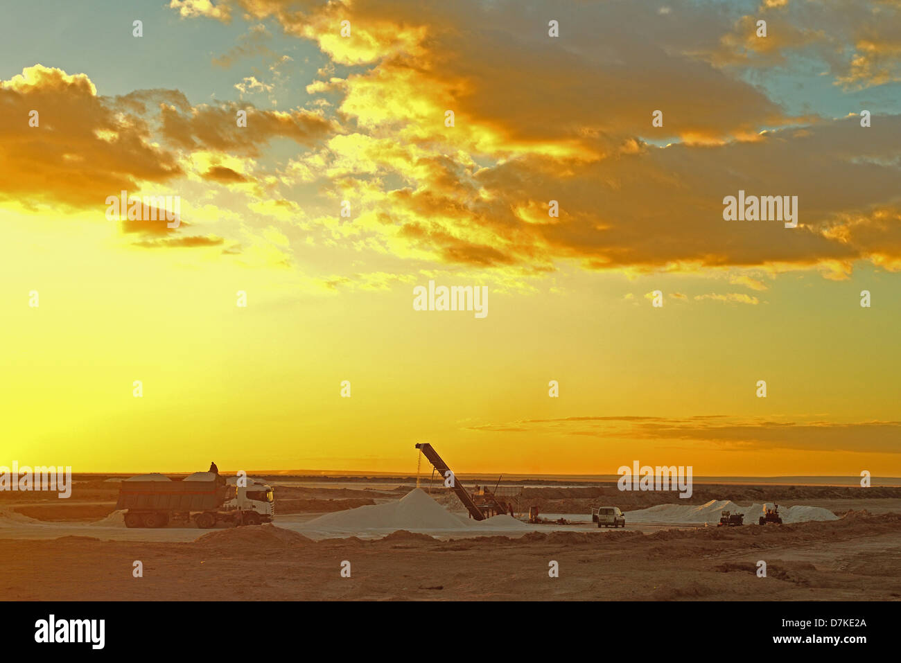 Chott El Djerid at dawn Stock Photo - Alamy
