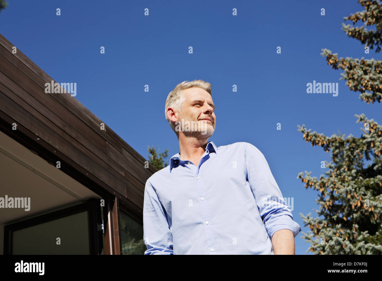 Germany, Berlin, Mature man looking away, smiling Stock Photo - Alamy Germany, Berlin, Mature man looking away, smiling Stock Photo - Alamy
