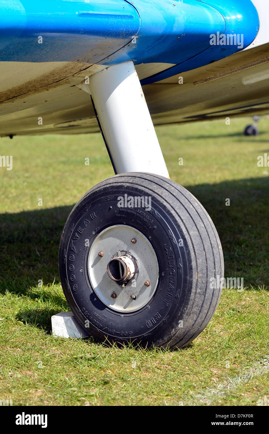 Chocked Wheel High Resolution Stock Photography and Images - Alamy