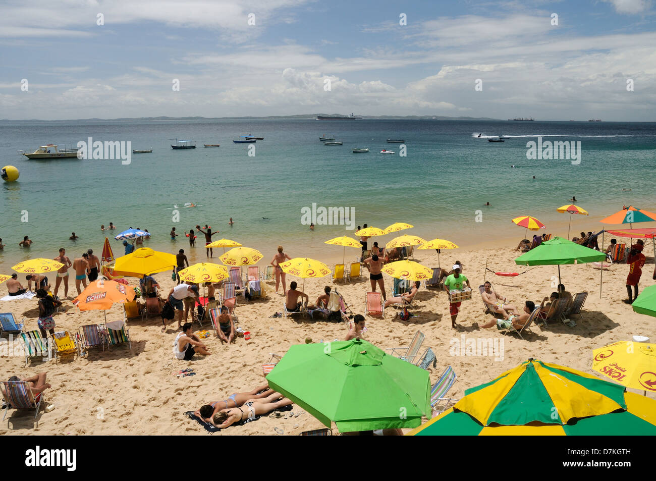 Sunning beach hi-res stock photography and images - Alamy