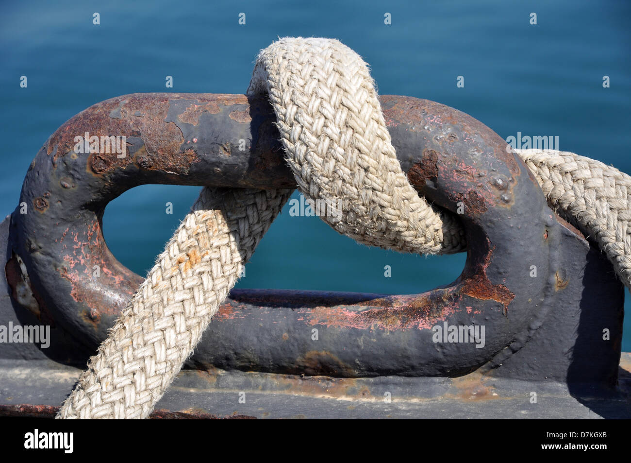 Rope block hi-res stock photography and images - Alamy