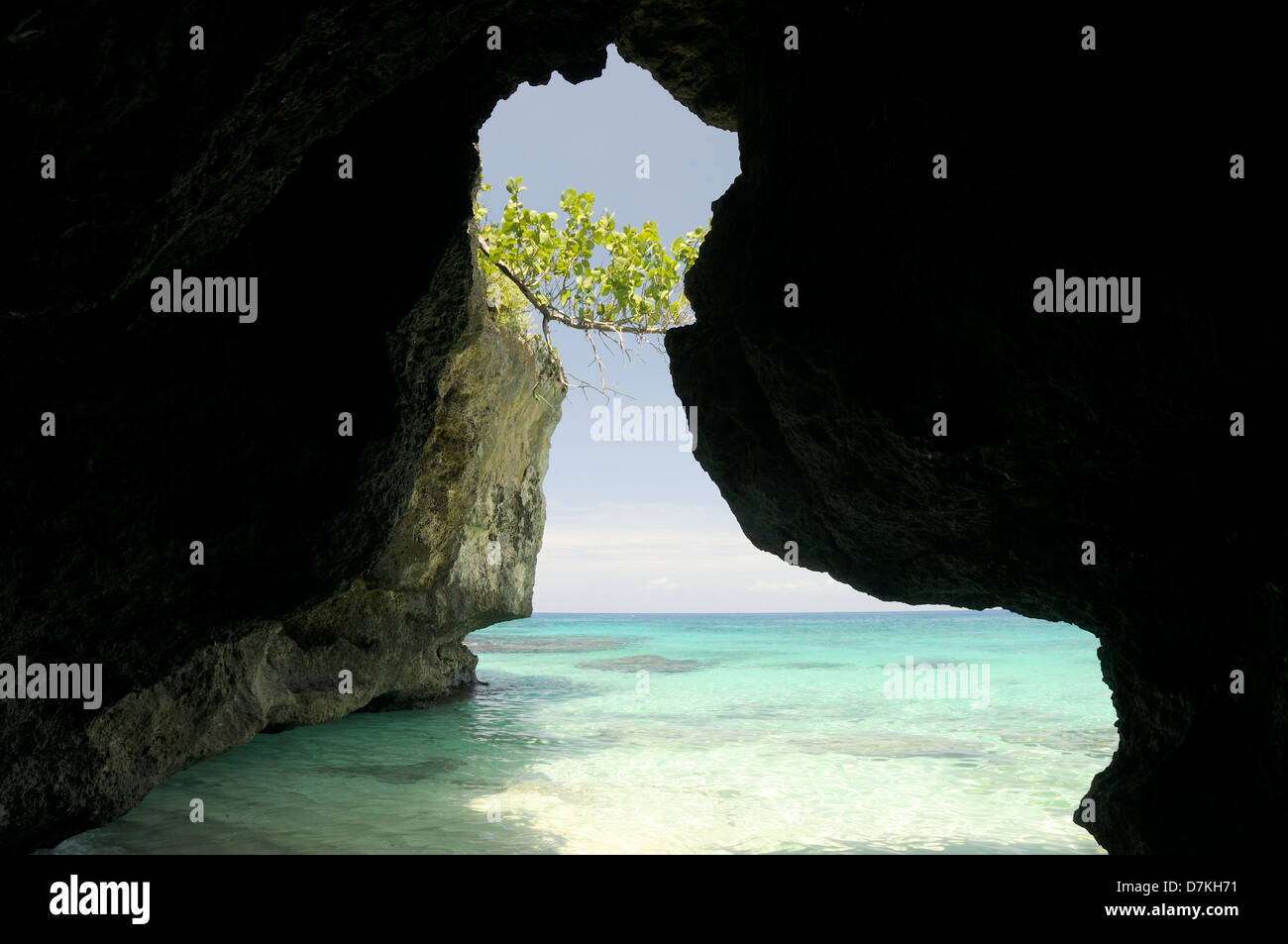 Cliffside Cave at Xtabi Hotel Stock Photo - Alamy