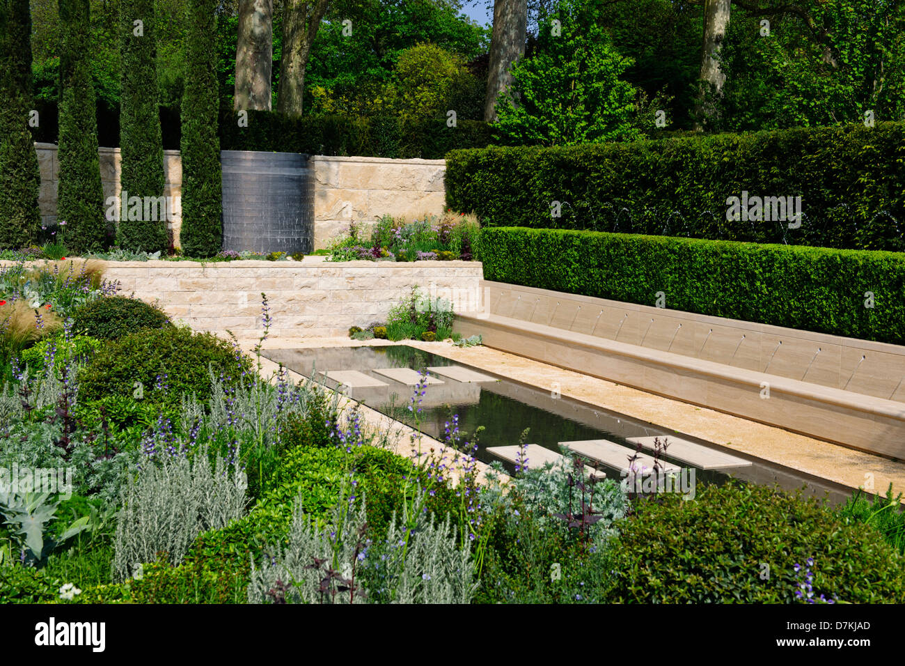 The Arthritis Research Uk Garden Designed by Thomas Hoblyn,RHS Chelsea ...
